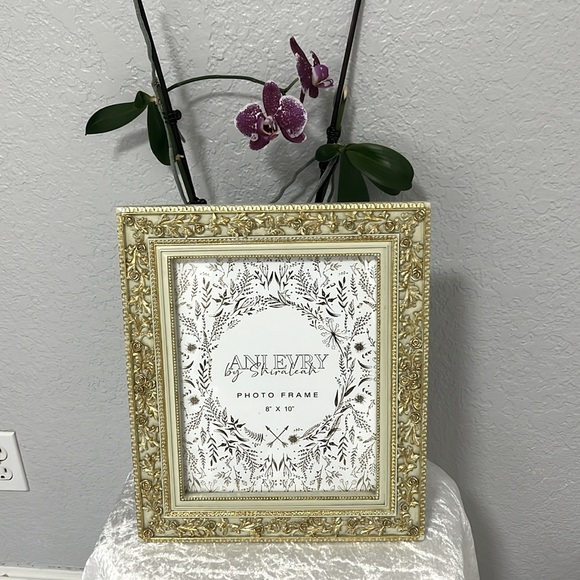 Accents | Beautiful Wooden Frame With 3d Flower Design On Cream And ...